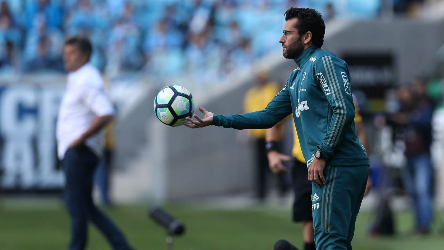 Valentim elogia time após vitória e valoriza vice-liderança no ...